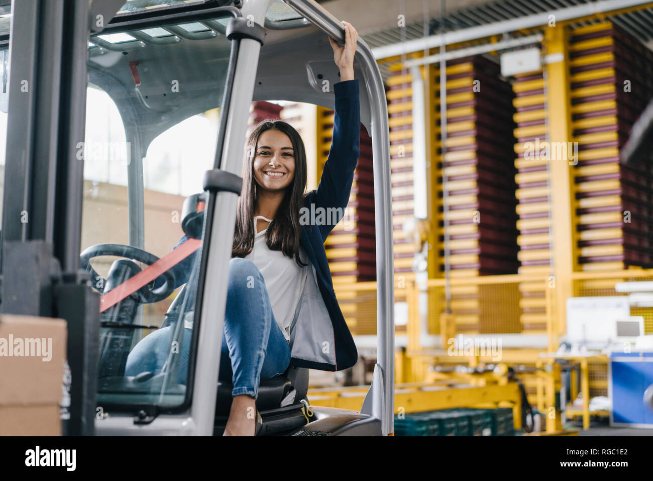 Warehouse clerk hi-res stock photography and images - Alamy