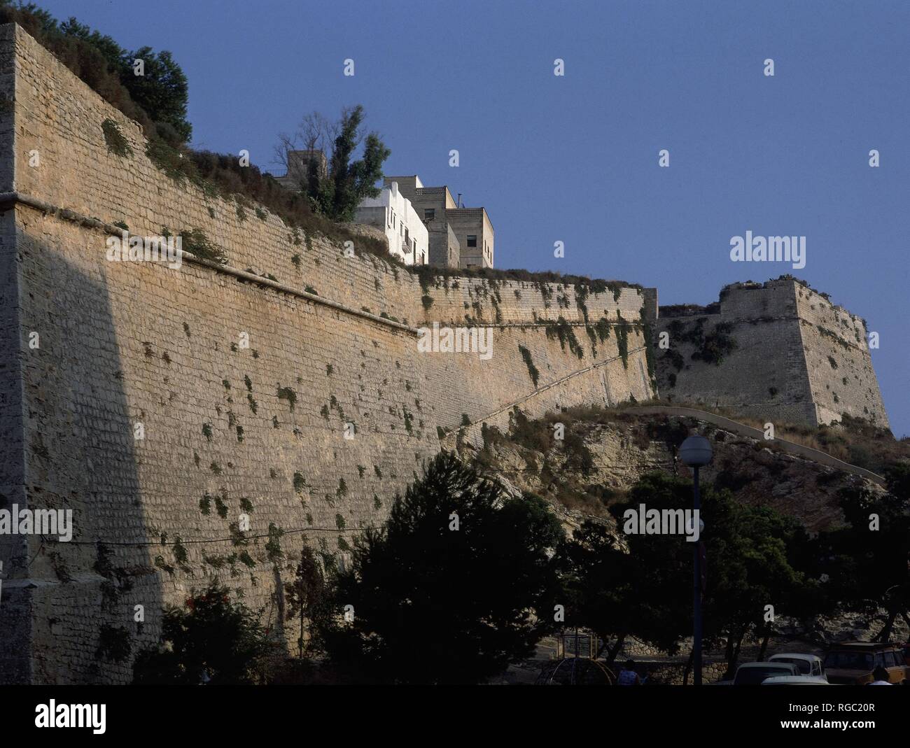 MURALLA AL FONDO EL BALUARTE DE SANTIAGO. Location: Fortaleza. SPAIN ...