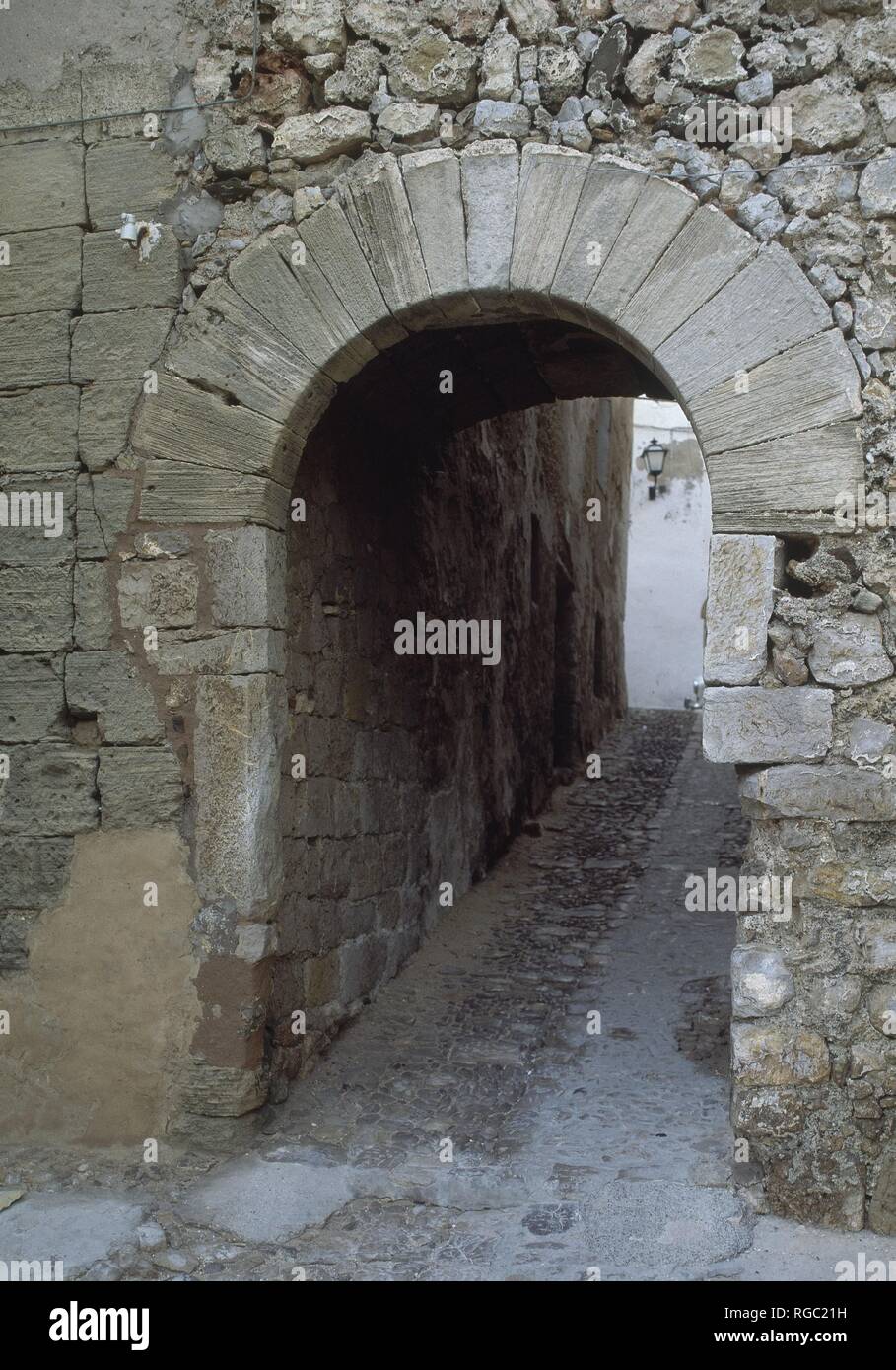 Portal de arco hi-res stock photography and images - Alamy