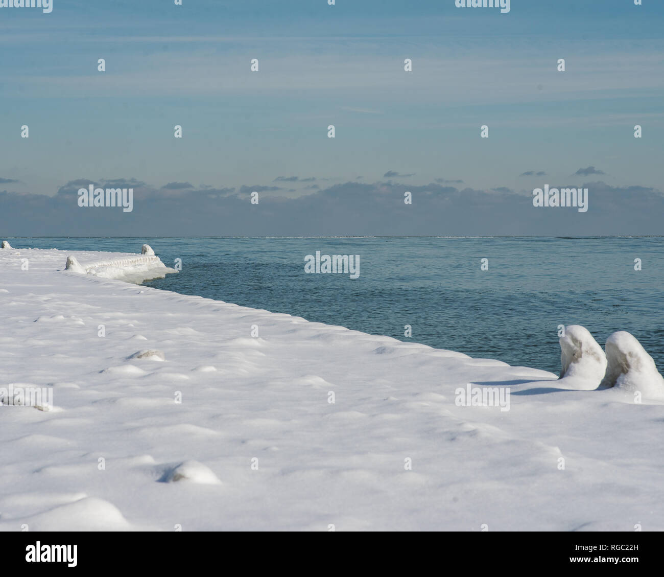 Silver beach lake michigan winter hi-res stock photography and images ...