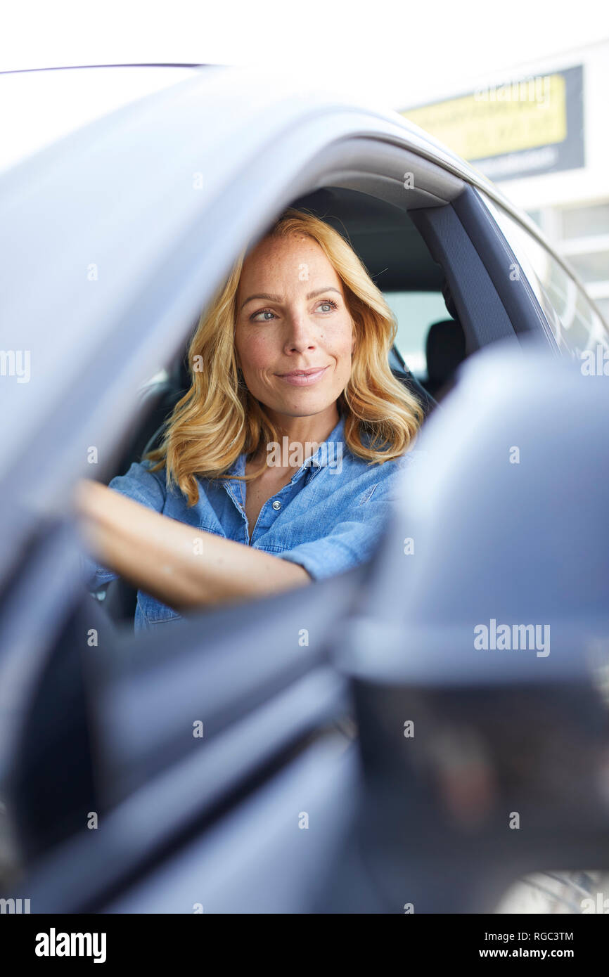 Driving out hi-res stock photography and images - Alamy