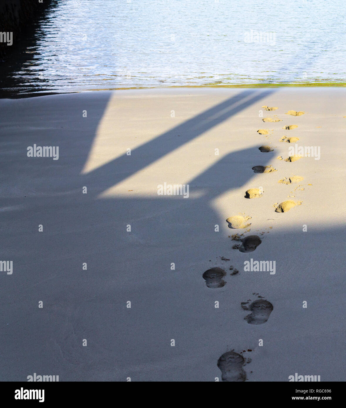 Walking footprints hi-res stock photography and images - Alamy