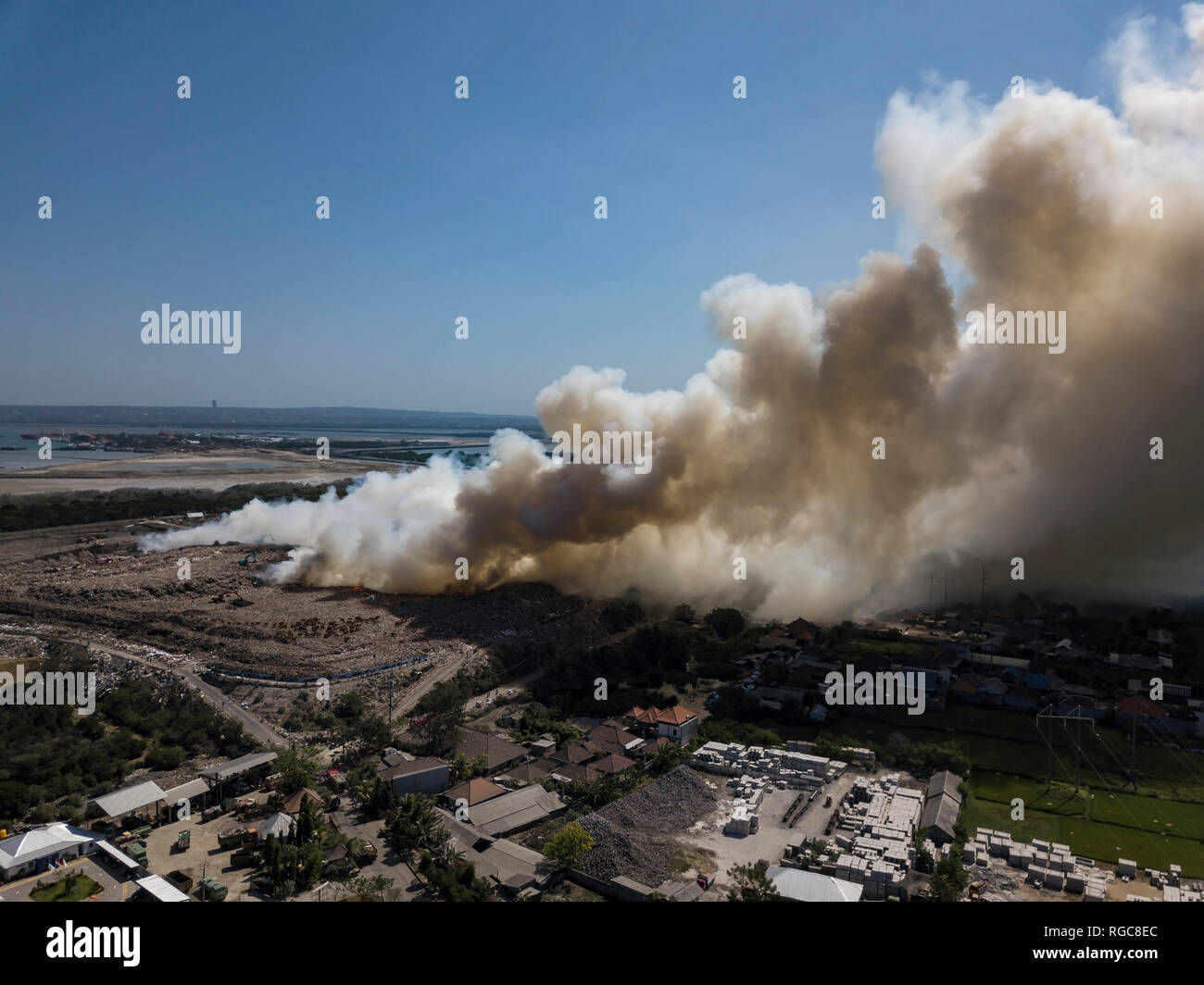 Sinister cloud photos hi-res stock photography and images - Alamy