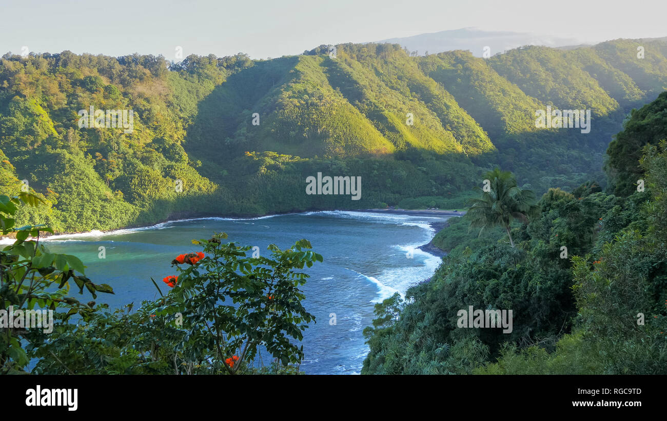 maui's honomanu bay and and the road to hana in hawaii Stock Photo - Alamy
