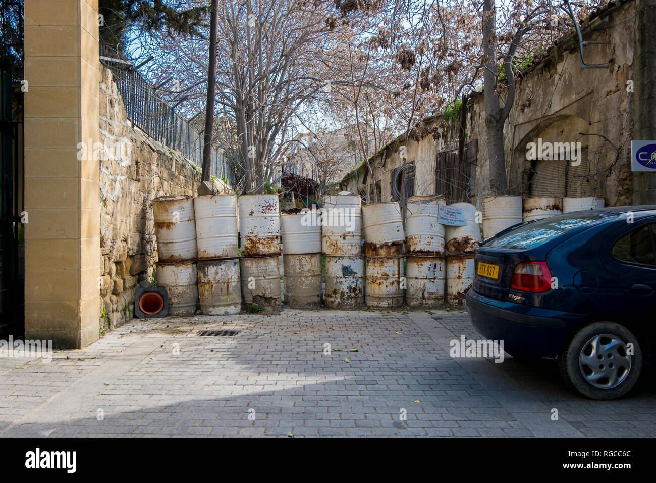 Barrel divider hi-res stock photography and images - Alamy