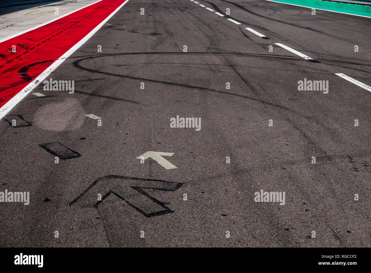 Road sign signs symbols markings hi-res stock photography and images ...