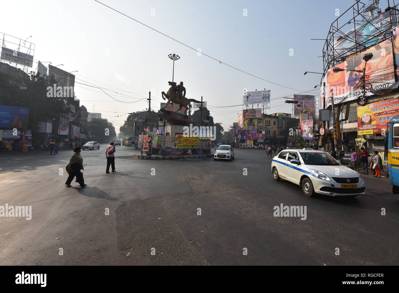 Shyambazar crossing hi-res stock photography and images - Alamy