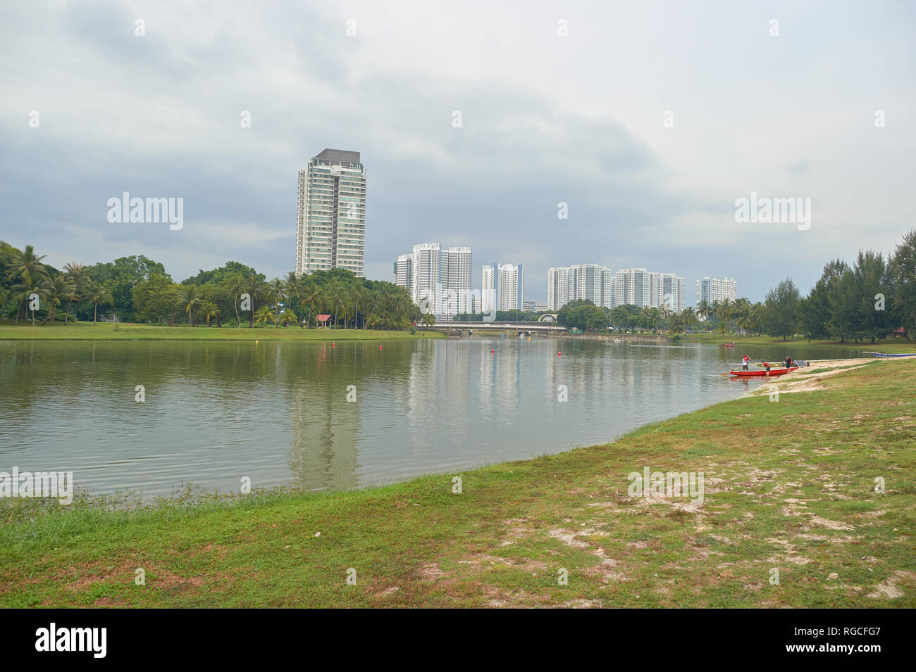 SINGAPORE - CIRCA NOVEMBER, 2015: Singapore urban landscape. Republic ...