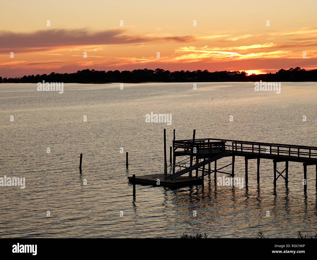 January landscapes water hi-res stock photography and images - Alamy