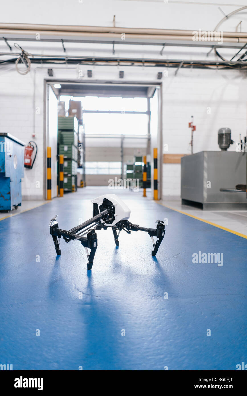 Manufacturing plant floor hi-res stock photography and images - Alamy