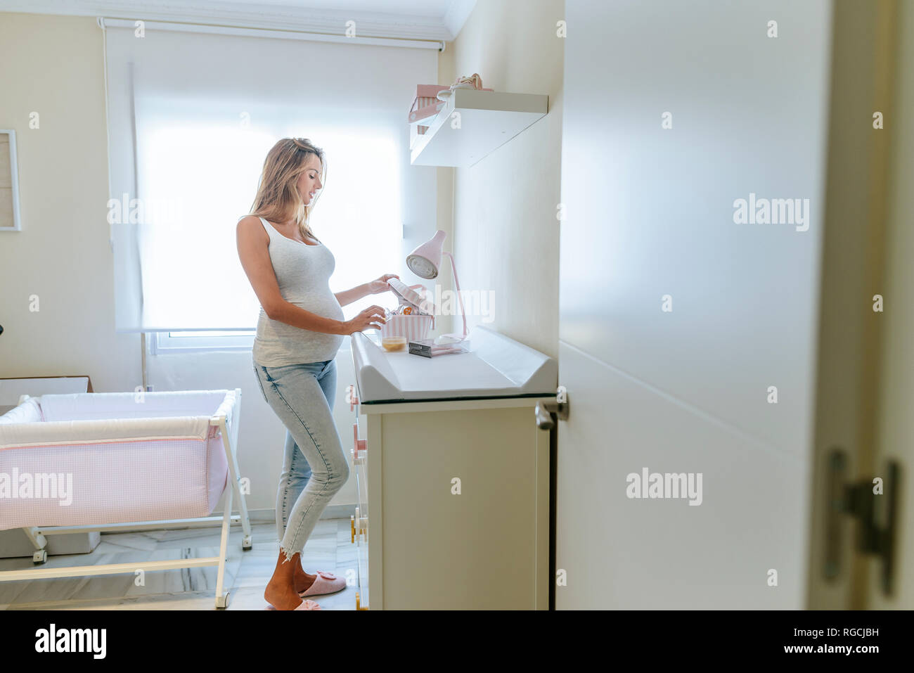 Pregnant windows hi-res stock photography and images - Alamy