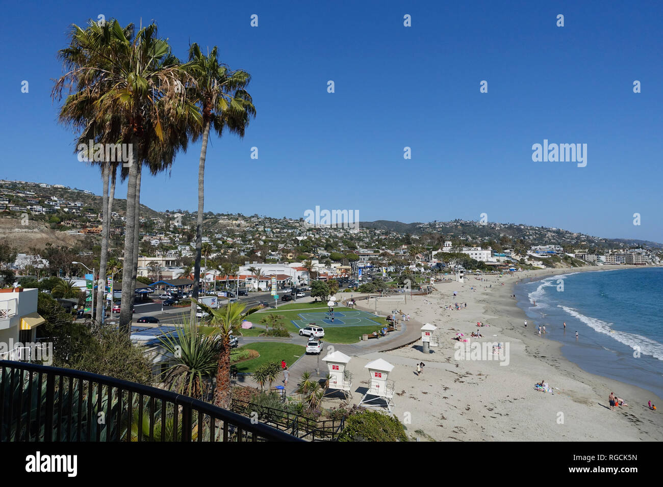 Overhead summer beach hi-res stock photography and images - Alamy
