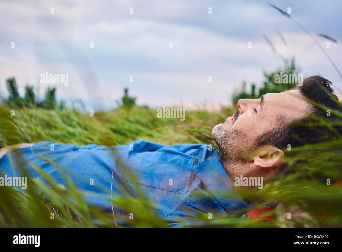 Man lying and relaxed hi-res stock photography and images - Alamy