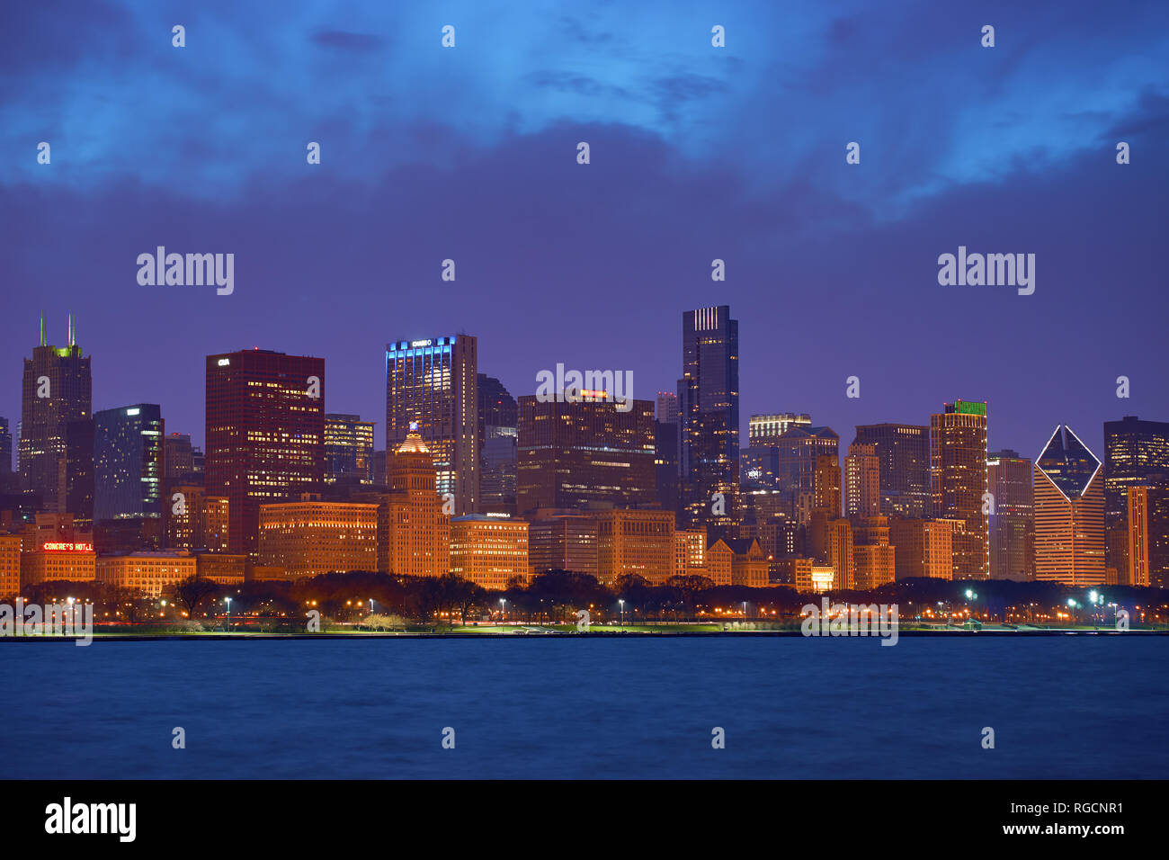 Chicago high rise buildings hi-res stock photography and images - Alamy