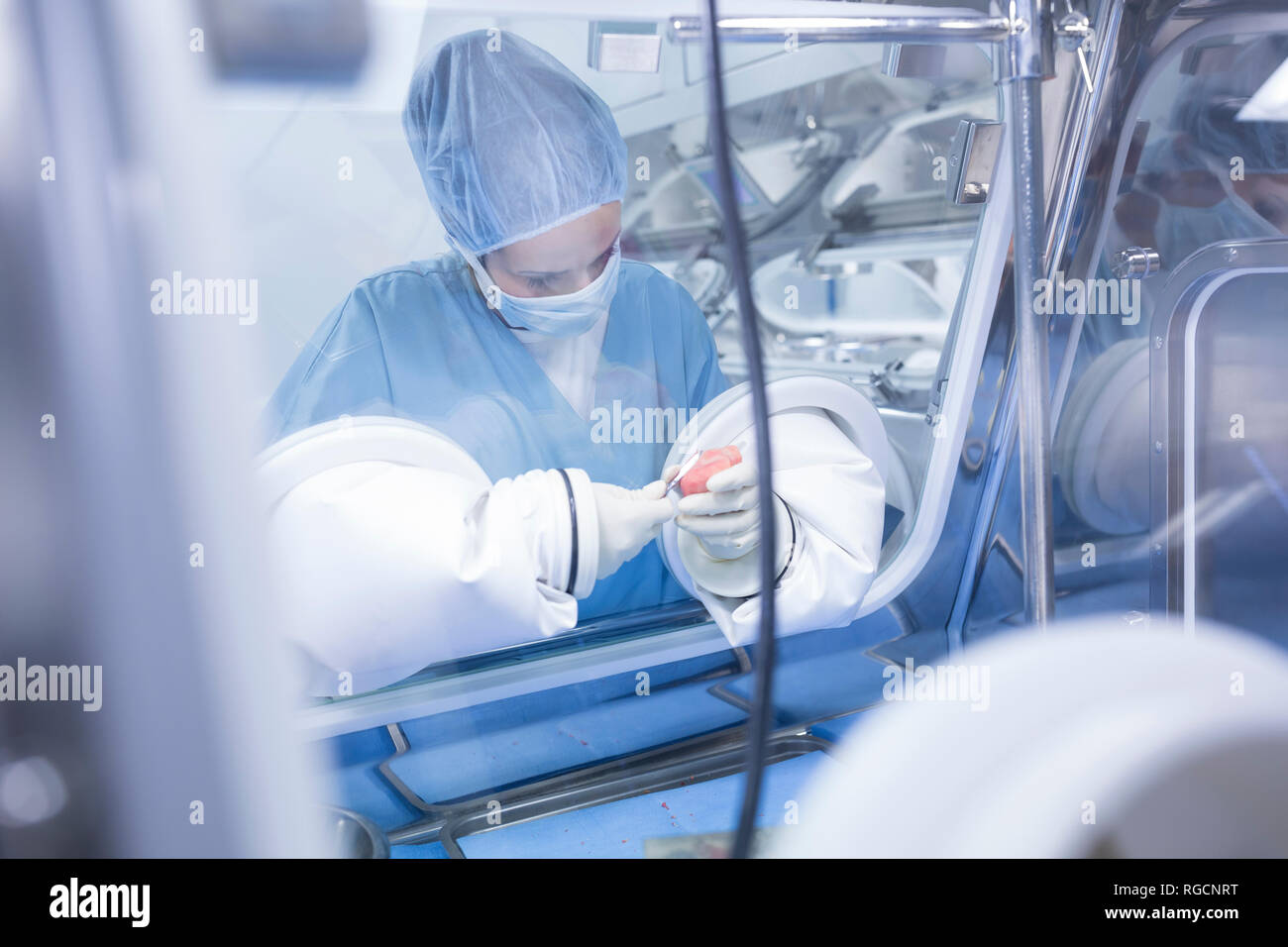 Laboratory isolator hi-res stock photography and images - Alamy