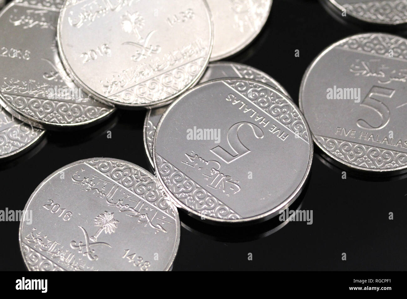 Saudi Coins High Resolution Stock Photography and Images - Alamy