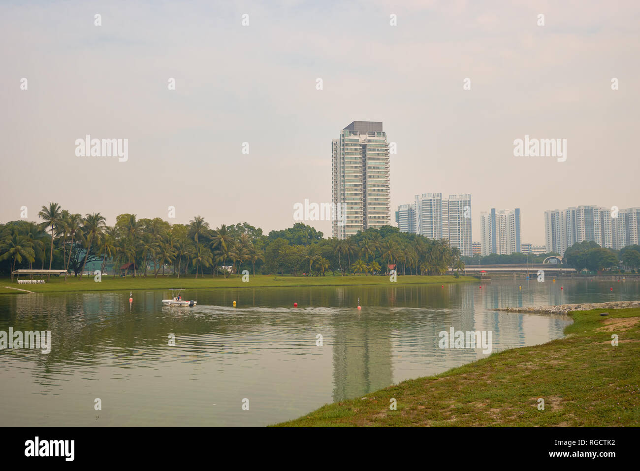 SINGAPORE - CIRCA NOVEMBER, 2015: Singapore urban landscape at daytime ...