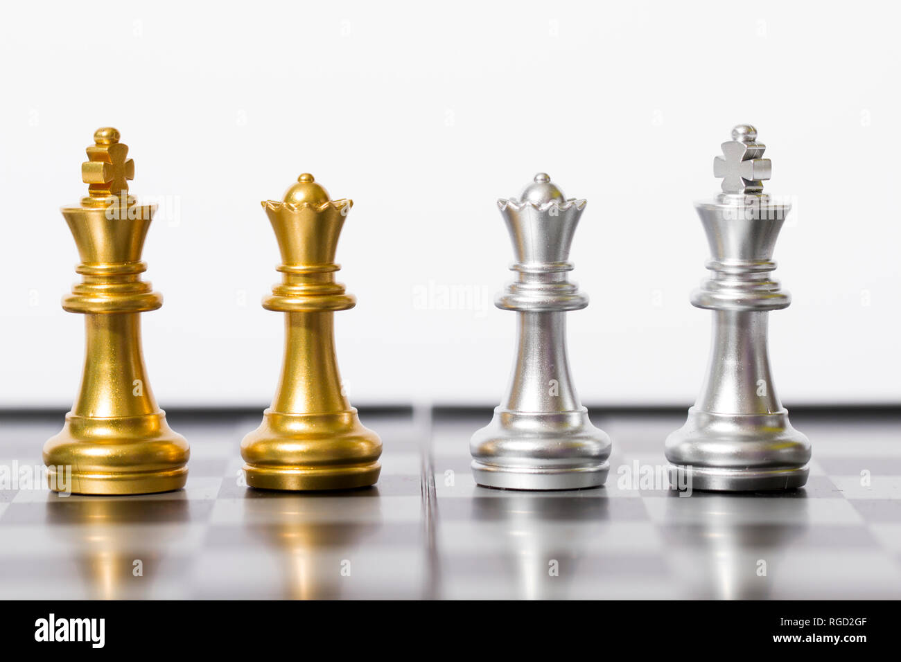 Chess, confrontation between pieces, victory and defeat Stock Photo - Alamy