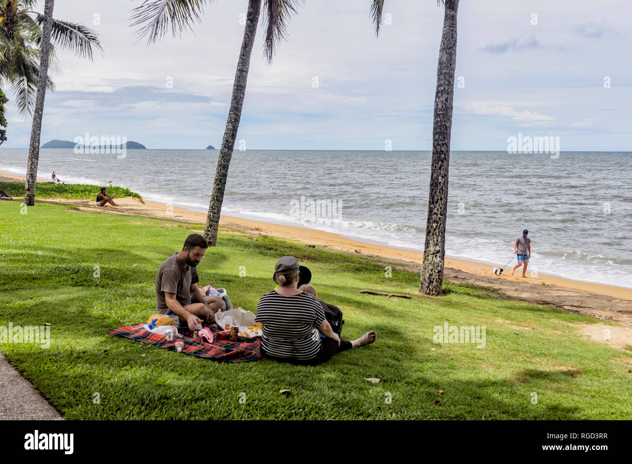 Beach picnic beach picnic hi-res stock photography and images - Alamy