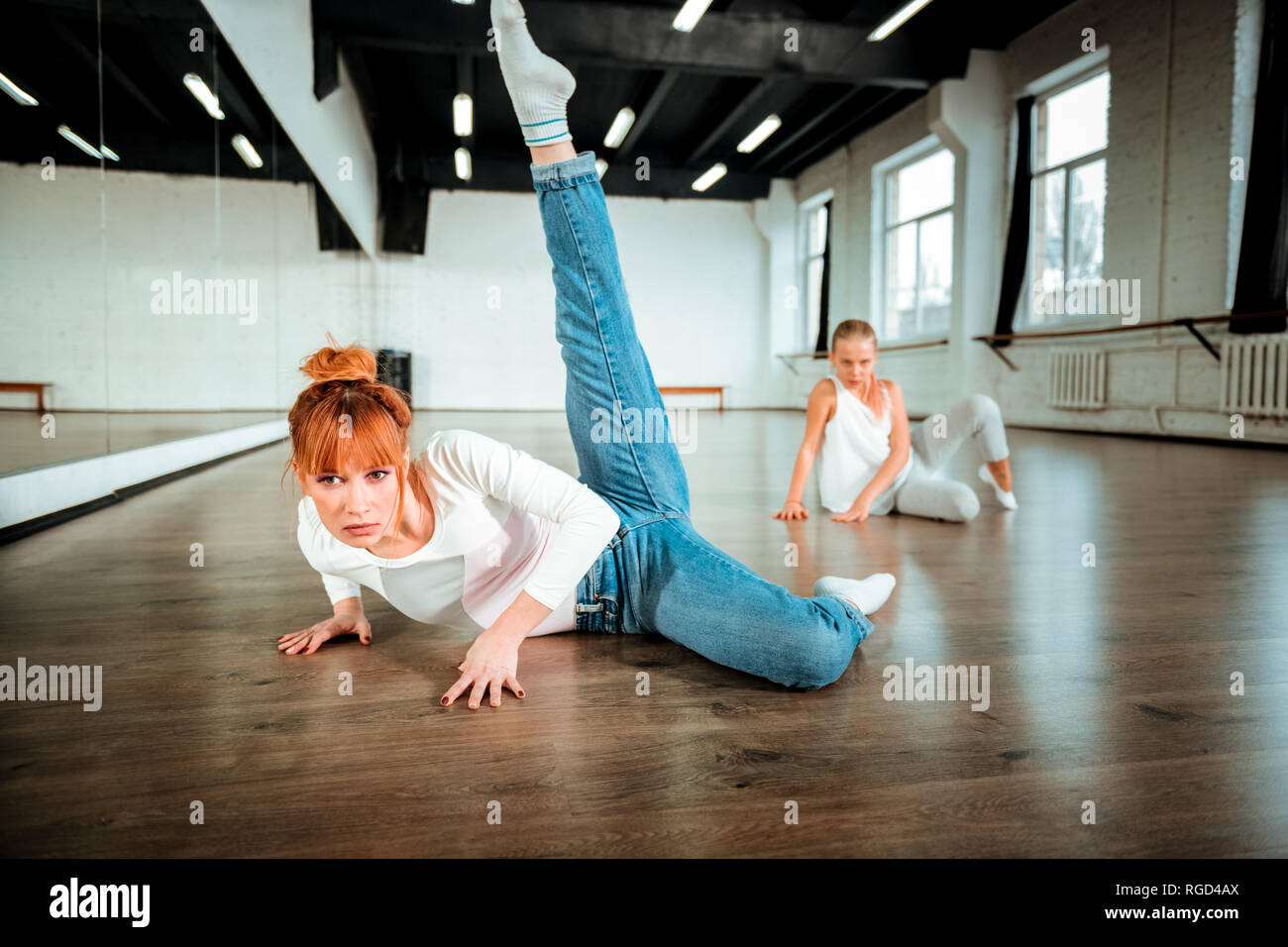 Dance swing leg hi-res stock photography and images - Alamy