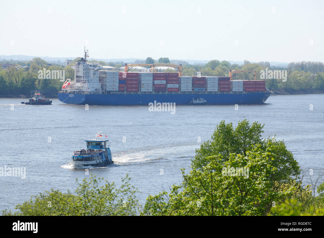 Container ship with elbe, Övelgönne,, Hamburg, Germany, Europe I ...