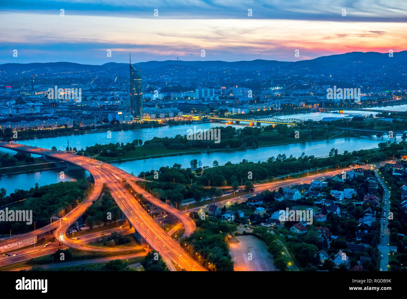 Long cityview hi-res stock photography and images - Alamy