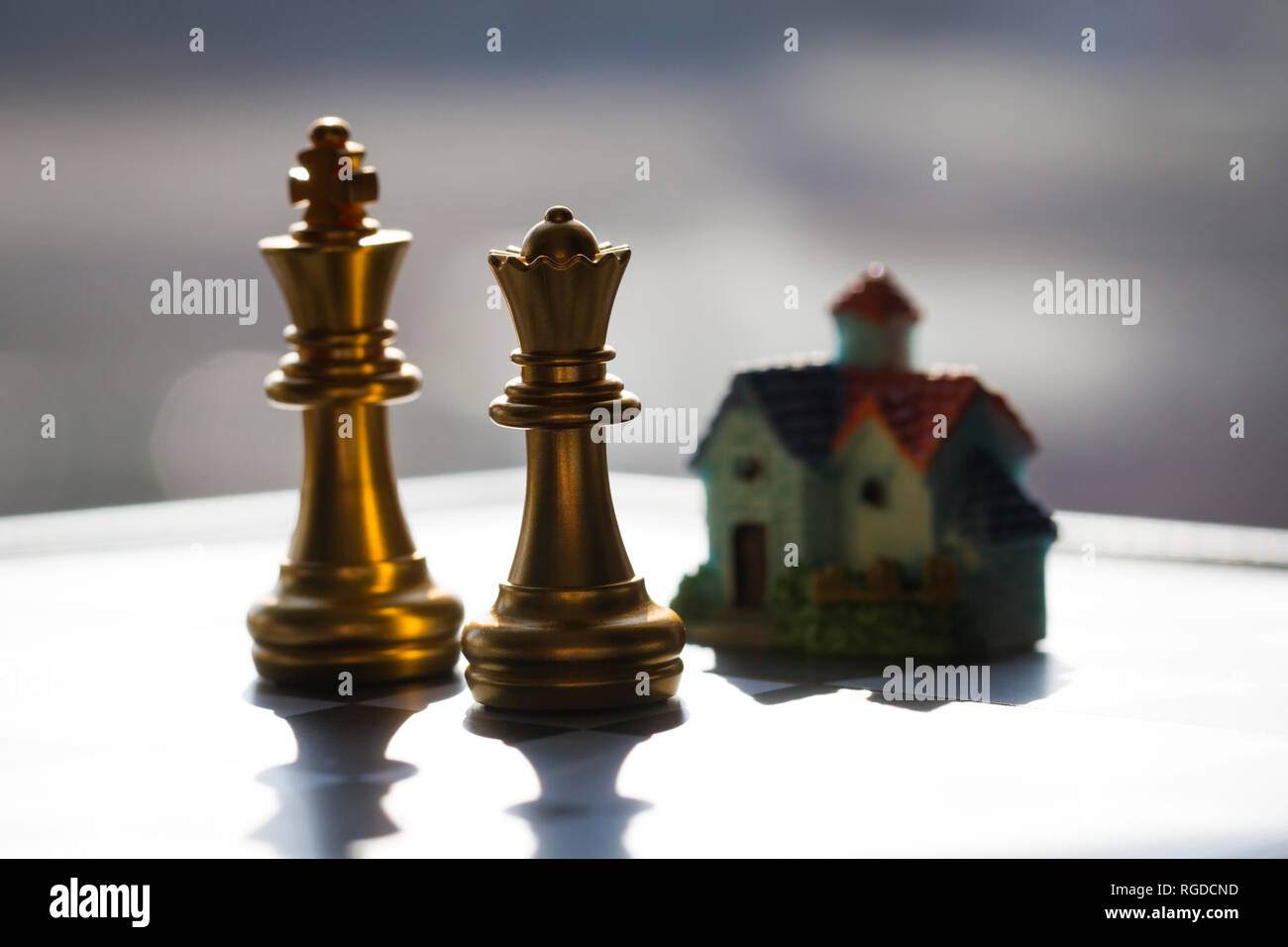 House chess hi-res stock photography and images - Alamy