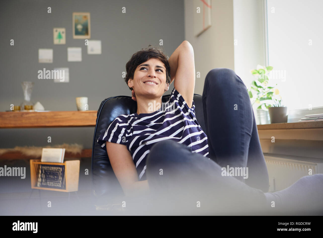Sitting home hi-res stock photography and images - Alamy