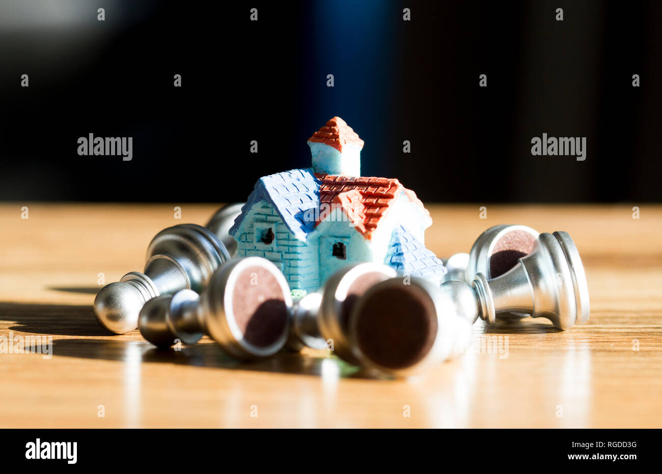 Small chess hi-res stock photography and images - Alamy