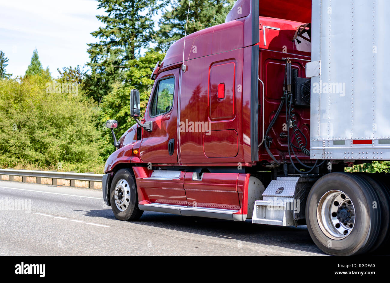 Lorry cab side green hi-res stock photography and images - Alamy