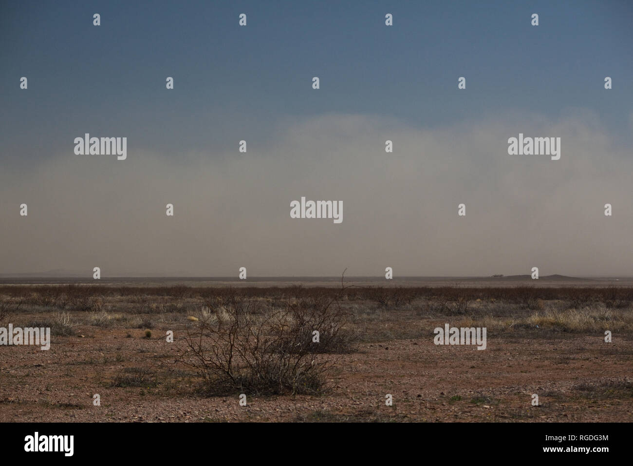 Dust plume hi-res stock photography and images - Alamy