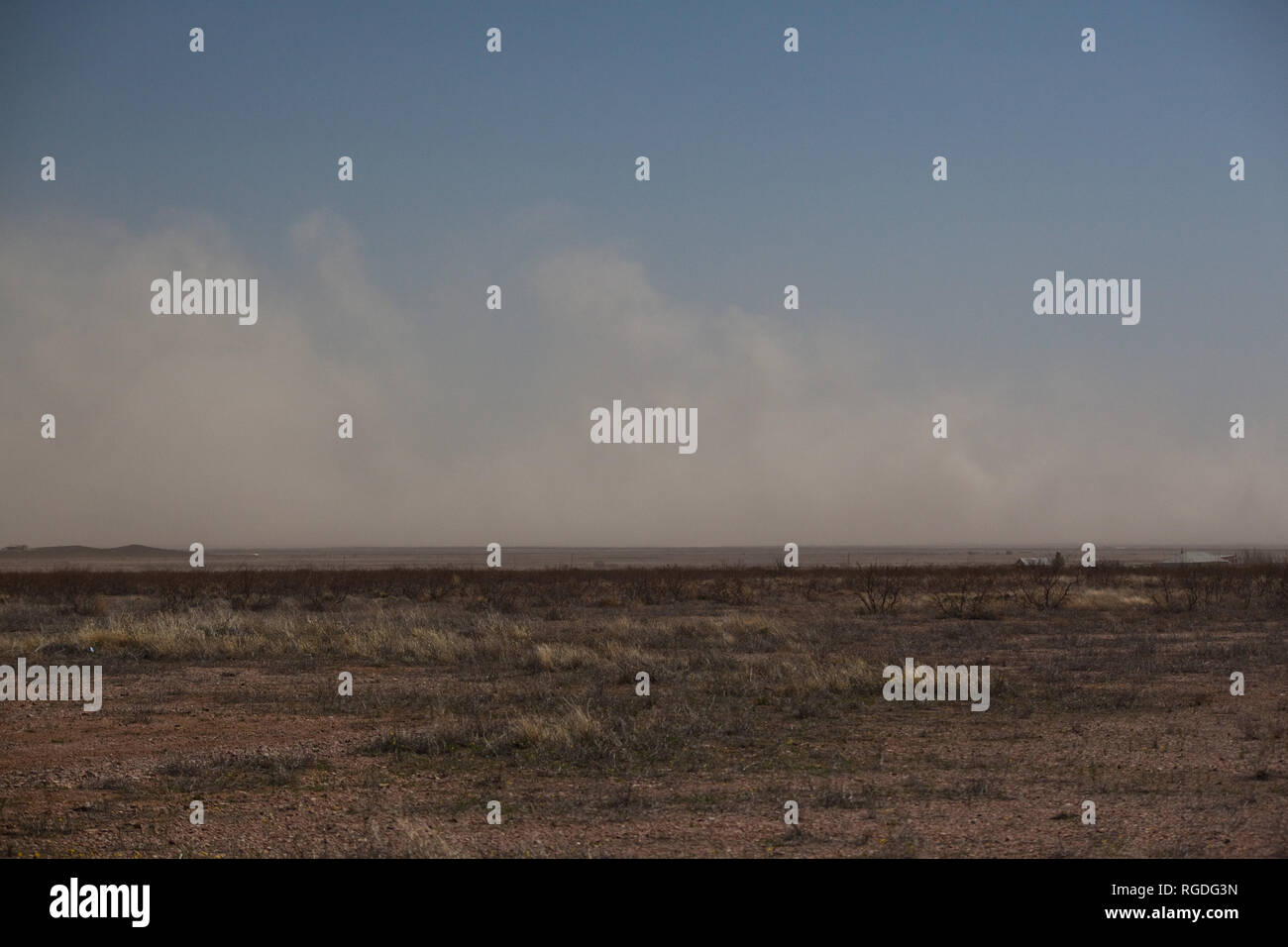 Dust plume hi-res stock photography and images - Alamy