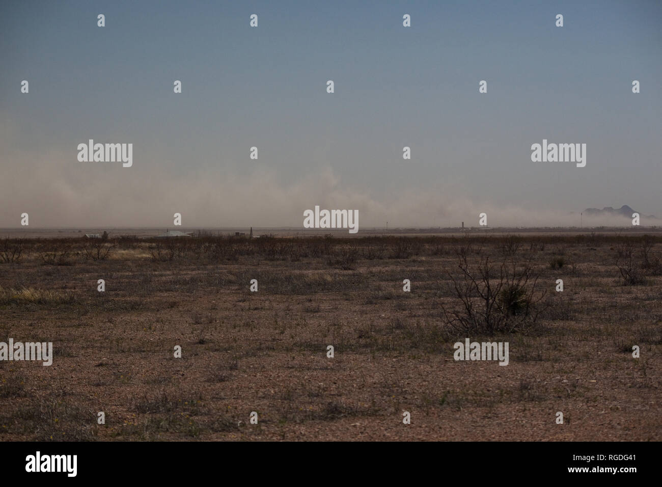 Dust plume hi-res stock photography and images - Alamy