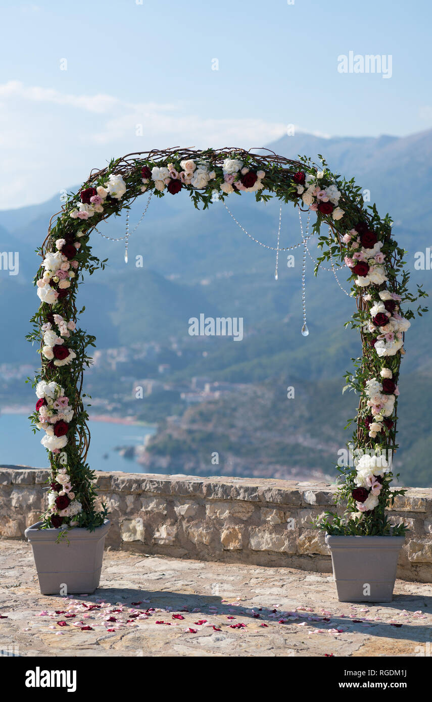 Wicker arch hi-res stock photography and images - Alamy