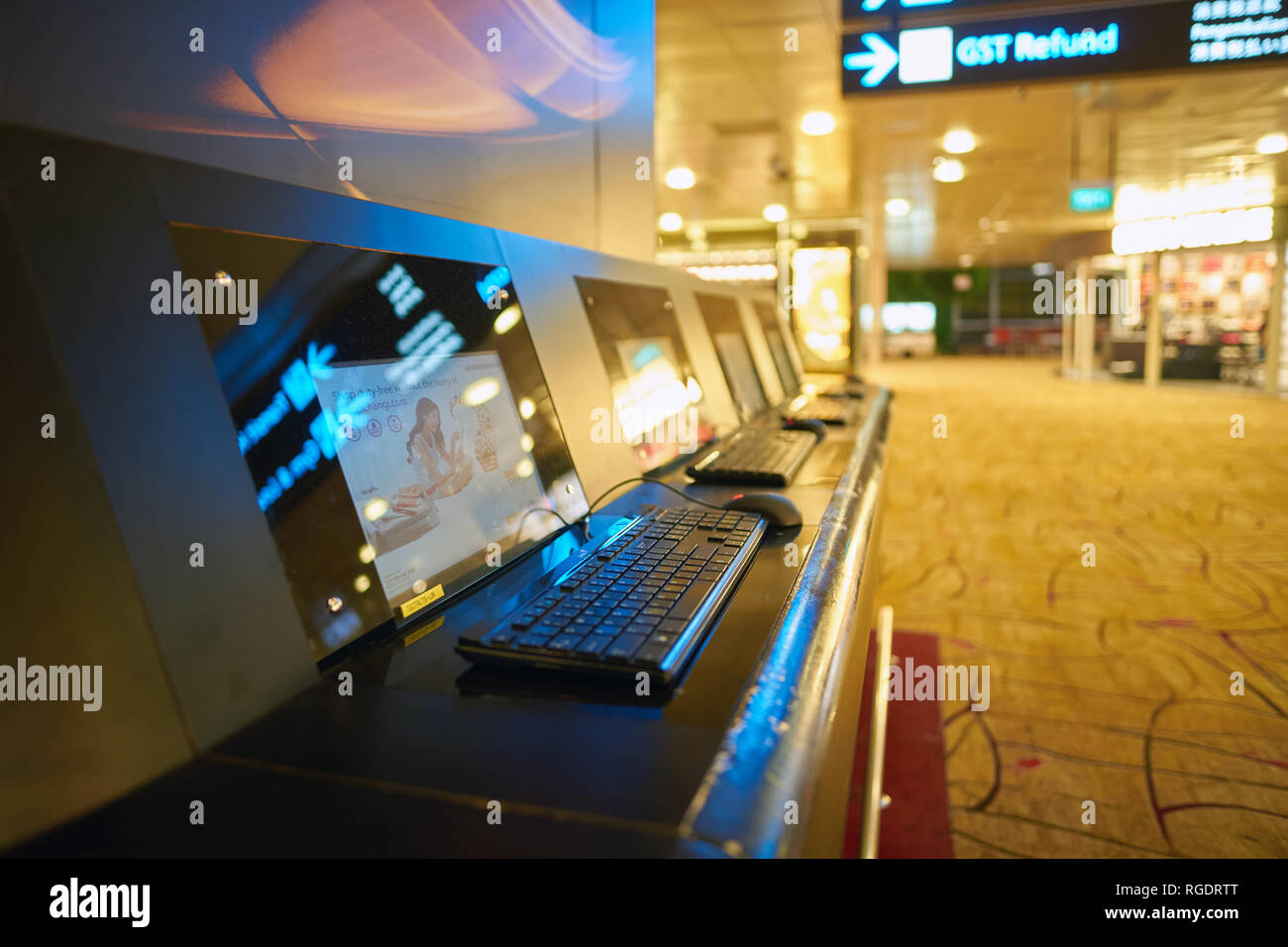 SINGAPORE - CIRCA AUGUST, 2016: free-to-use computers at Singapore ...