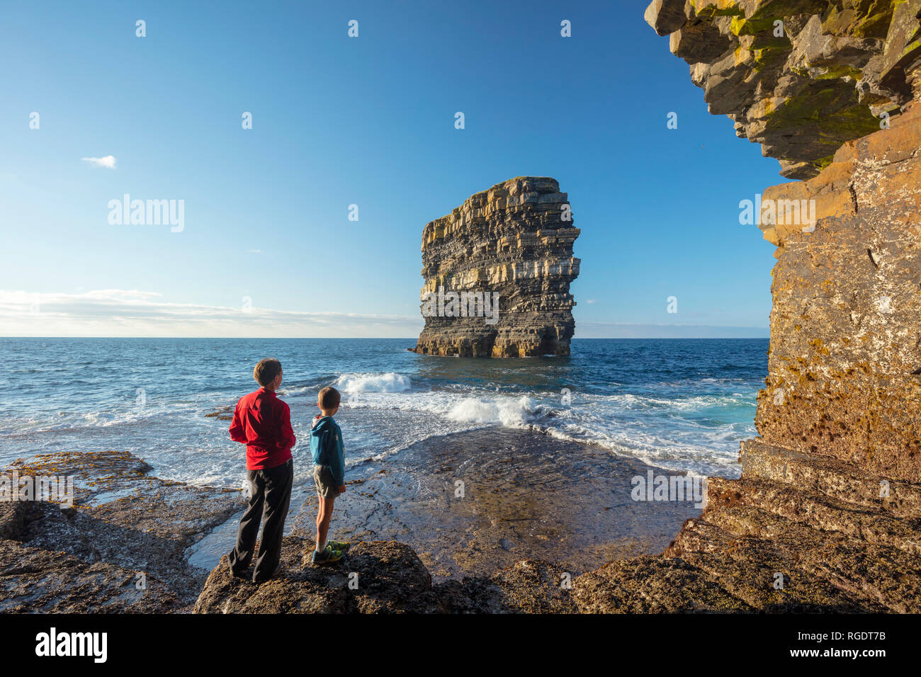 Rocky sea stacks hi-res stock photography and images - Alamy