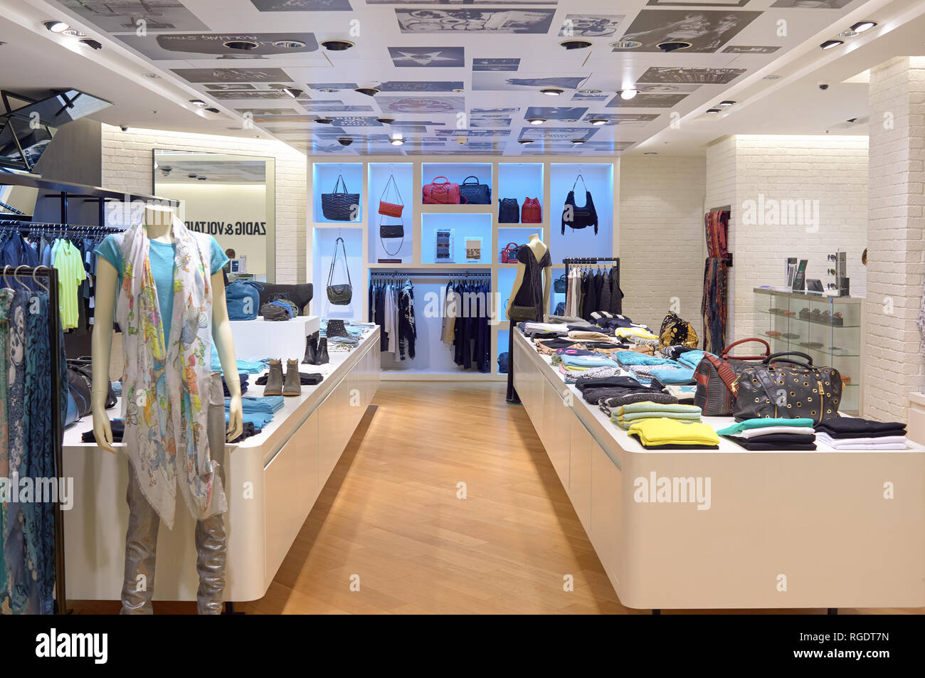 HONG KONG - JUNE 01, 2015: inside a store at a shopping center in Hong ...