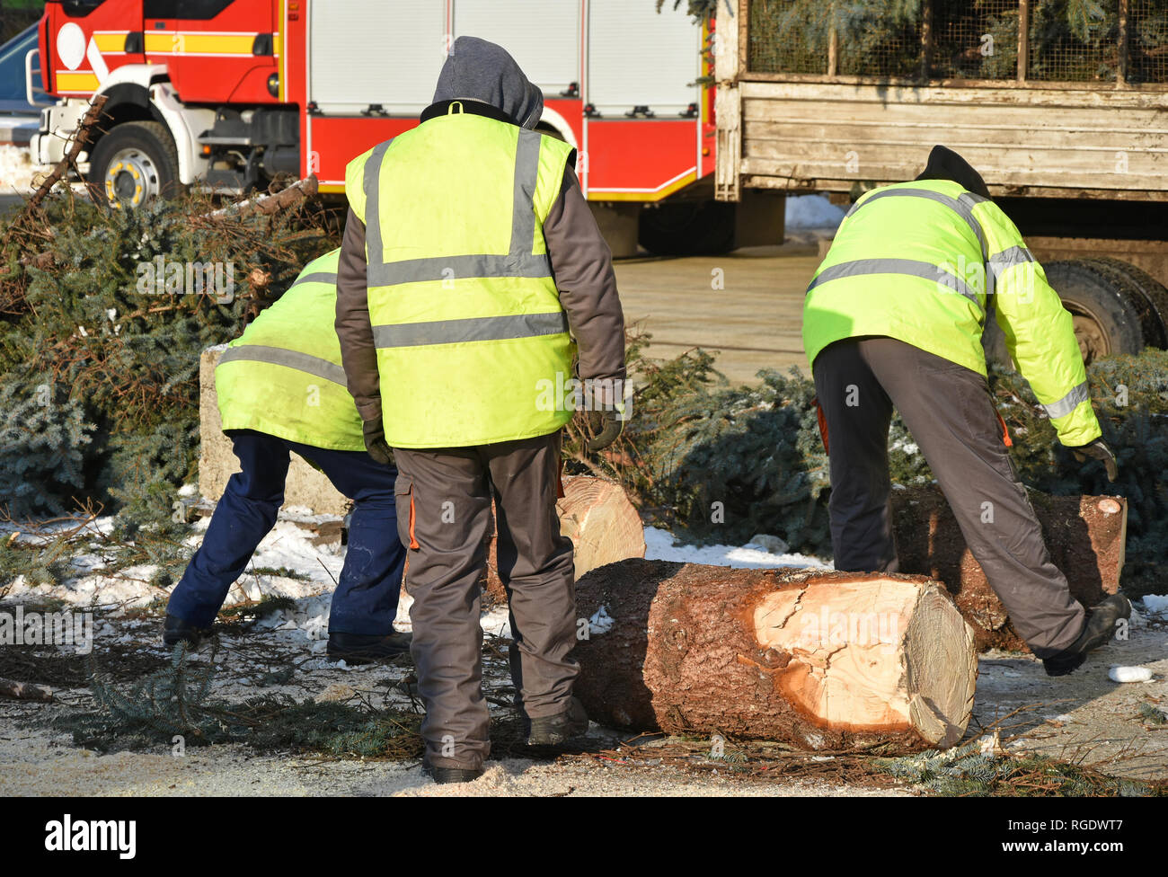Work in the outdoors hi-res stock photography and images - Alamy