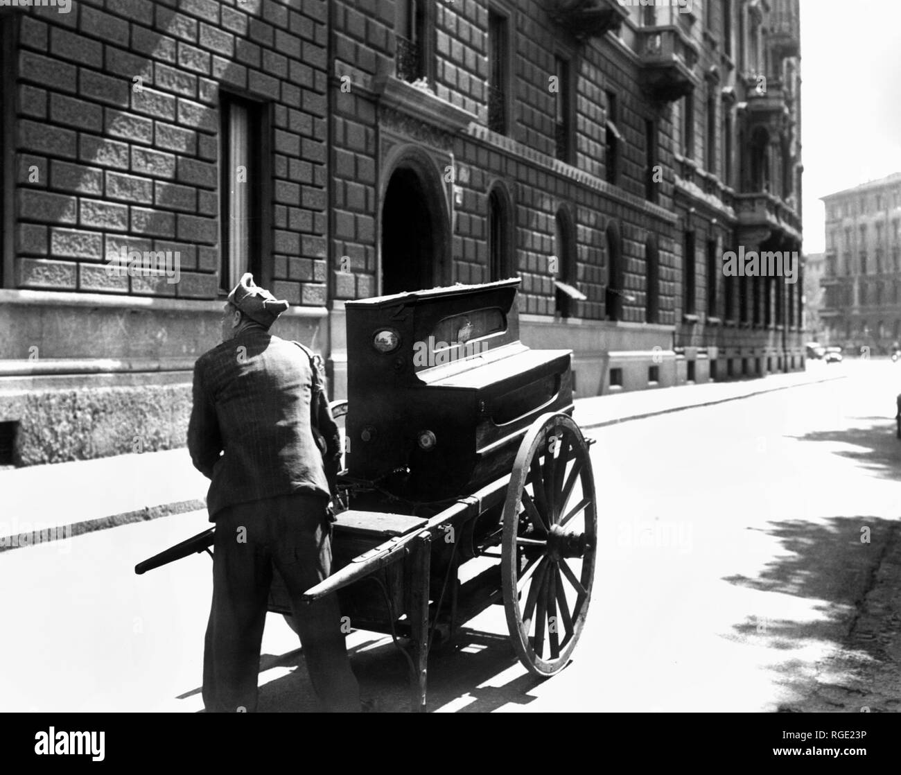 Image playing instrument Black and White Stock Photos & Images - Alamy