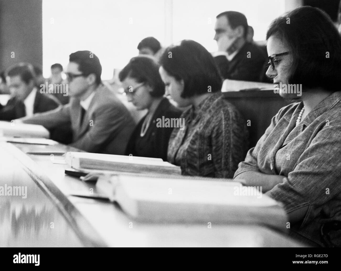 University lectures hi-res stock photography and images - Alamy