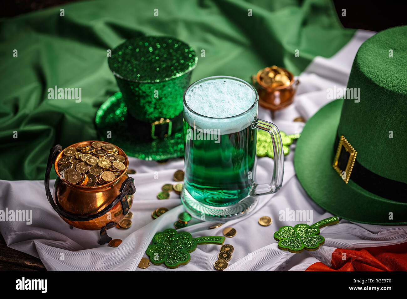 Shamrock irish flag patrick's hi-res stock photography and images - Alamy