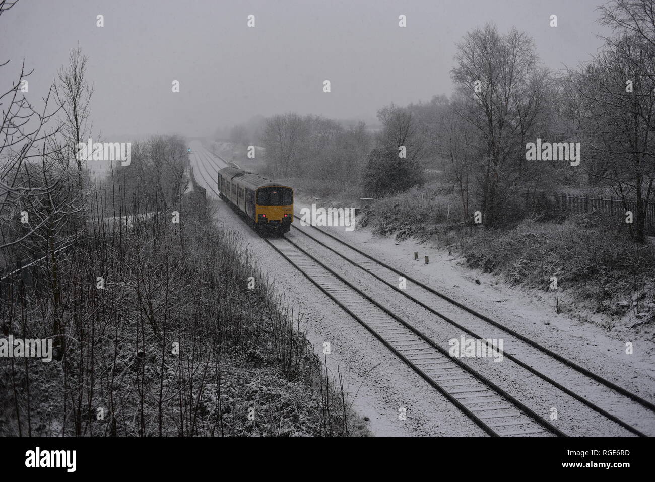 Trains running on railways hi-res stock photography and images - Alamy