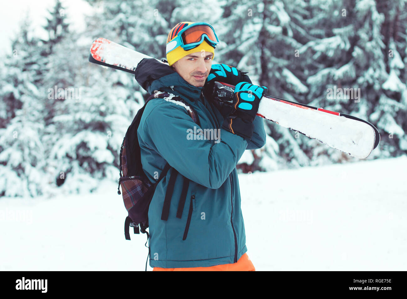 Man winter hi-res stock photography and images - Alamy