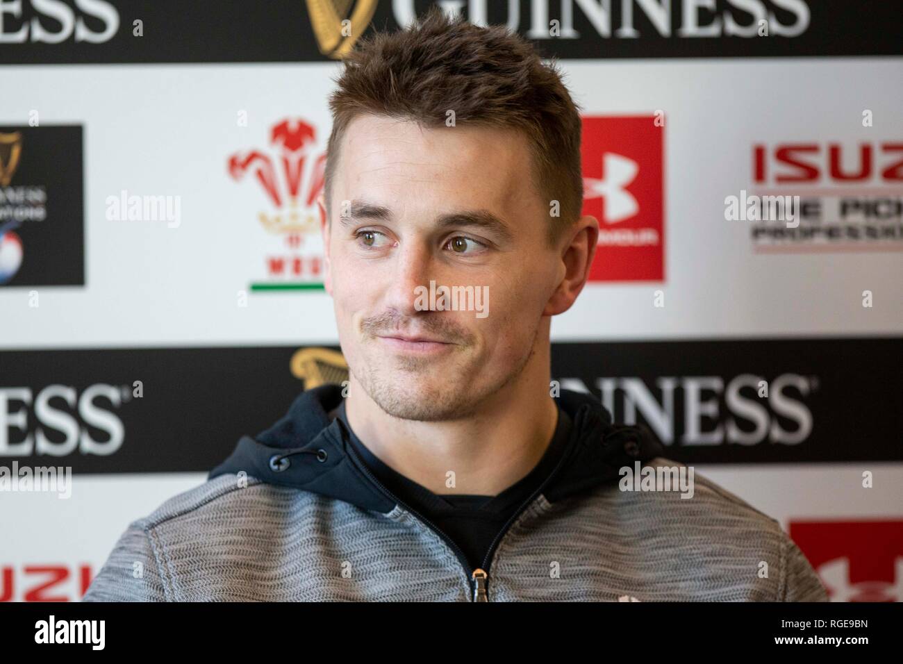 Wales rugby player hi-res stock photography and images - Alamy