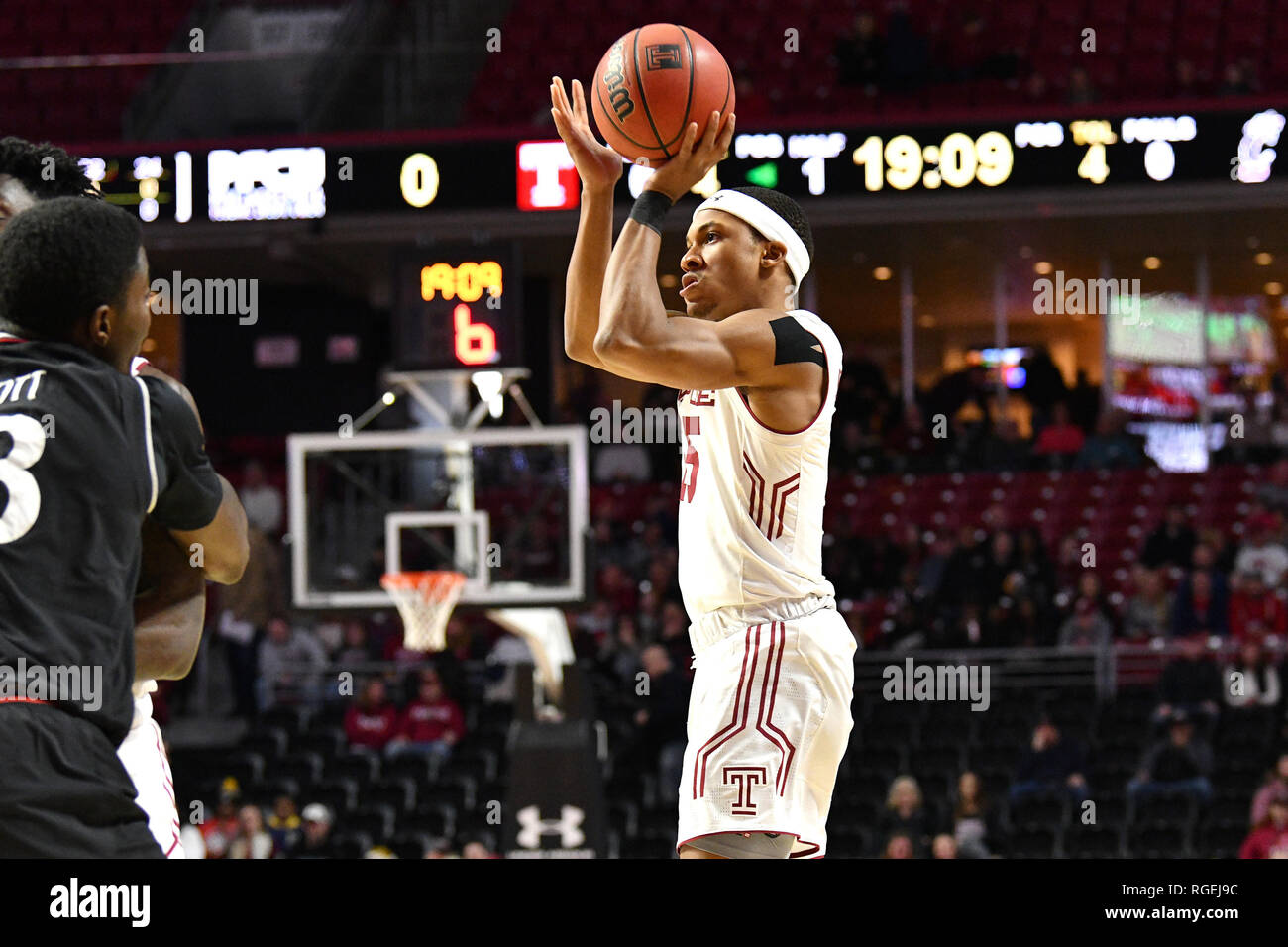 Philadelphia, Pennsylvania, USA. 27th Jan, 2019. Temple Owls guard NATE ...