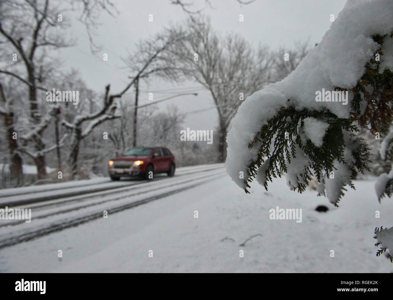 Slick roads hi-res stock photography and images - Alamy