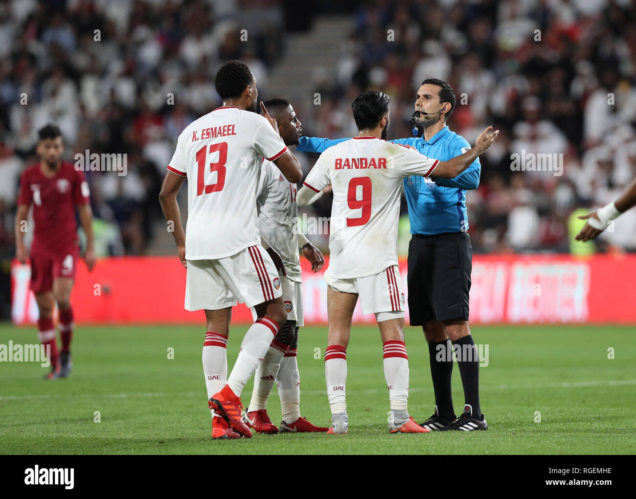 Abu Dhabi, United Arab Emirates. 29th Jan, 2019. Cesar Ramos (Referee ...