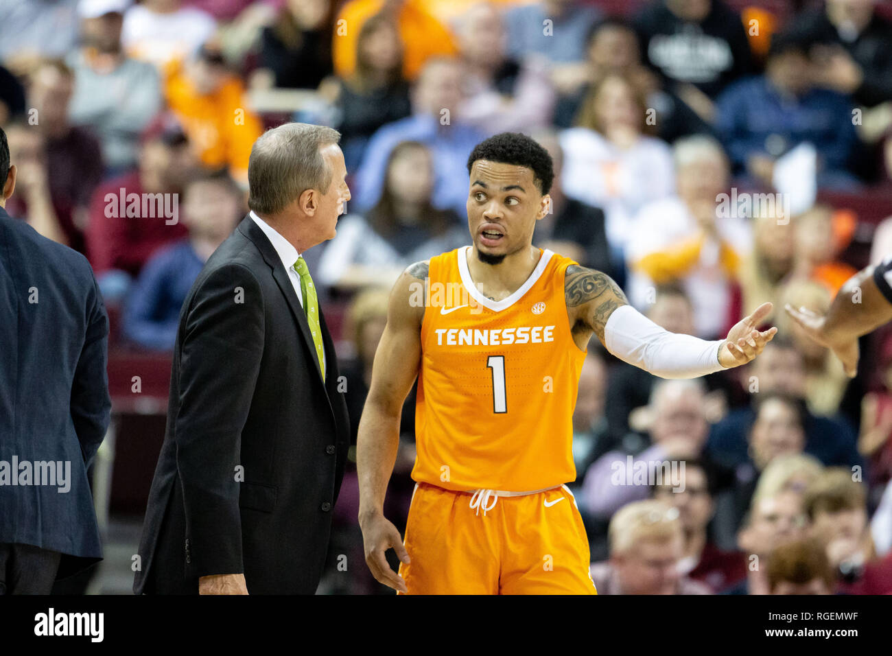 Talks To Volunteers High Resolution Stock Photography and Images - Alamy