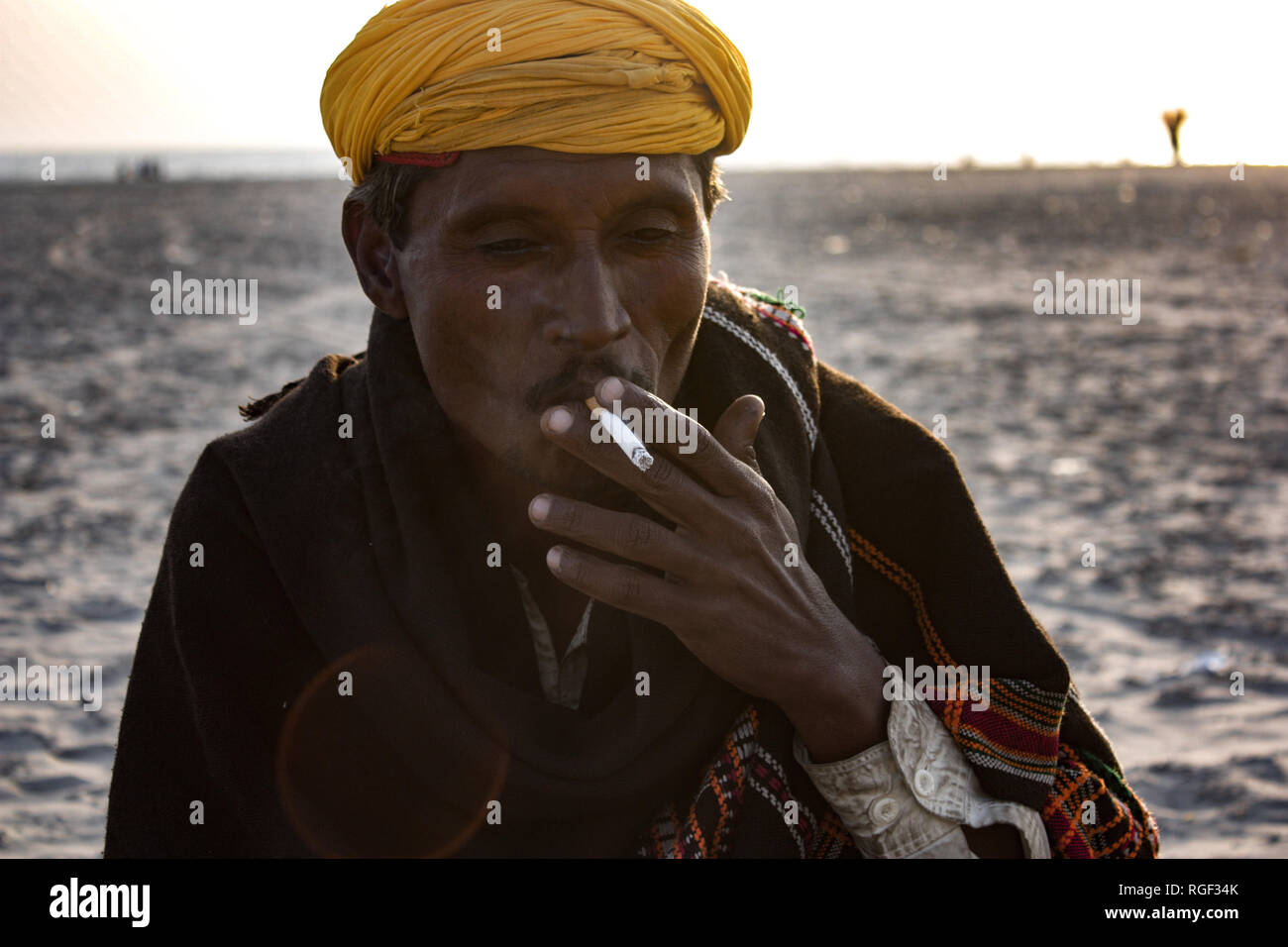 Chit Chat with Snake Charmer and Captured his Beautiful Images at Sea ...