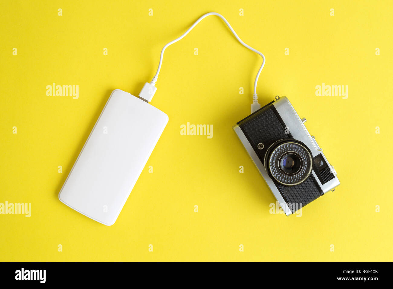 Modern vs retro hi-res stock photography and images - Alamy